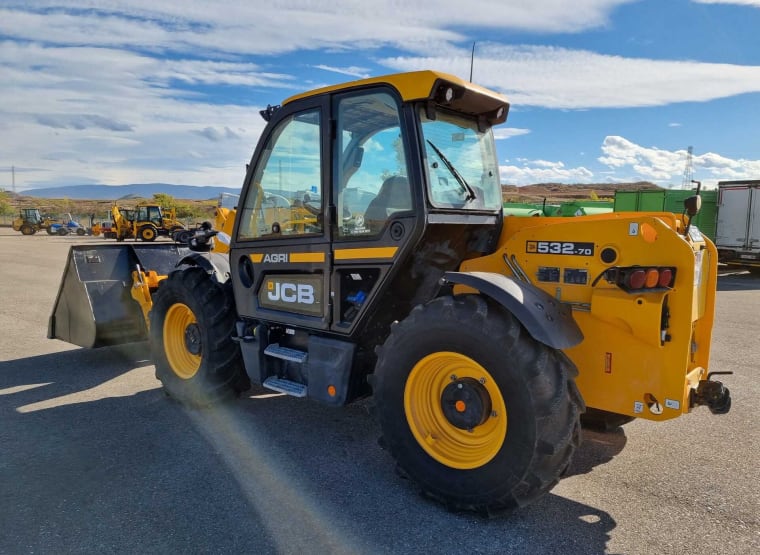 JCB 532-70 AGRI Telehandler: buy used