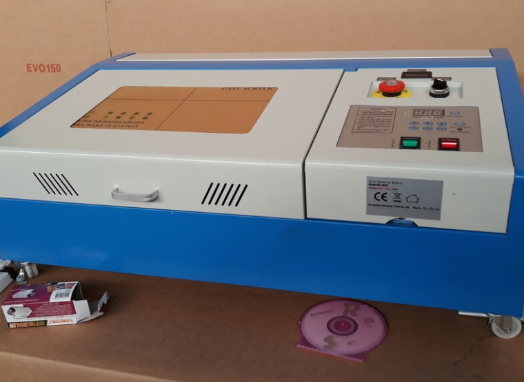 GUANGZHOU KH-3020 Laser Engraving Machine: kúpiť použitý GUANGZHOU KH-3020 Laser Engraving Machine: kúpiť použitý