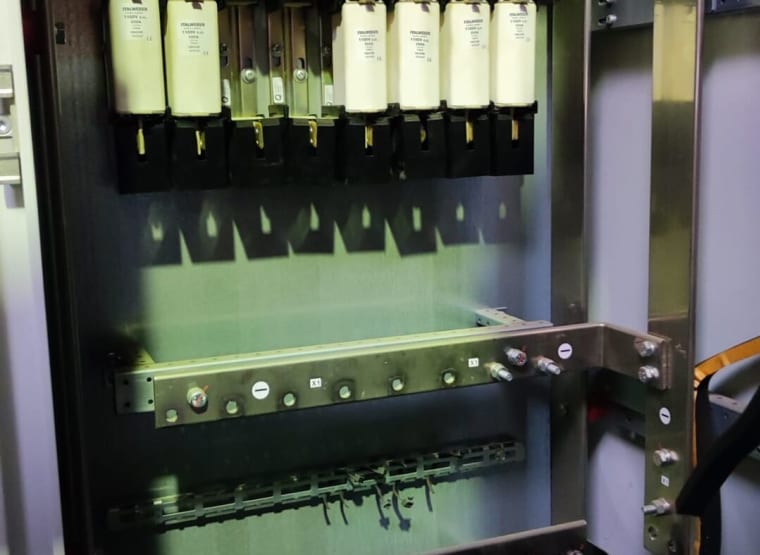 SCHNEIDER ELECTRIC M/S-16 Low Voltage Switch Gear: kup używaną
