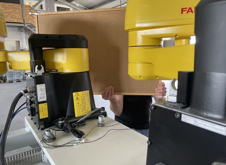 2szt. Robot FANUC SR-12iA: kup używaną 2szt. Robot FANUC SR-12iA: kup używaną