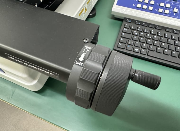 MITUTOYO QUICK SCOPE L2010Z/AFB Vision measuring microscope