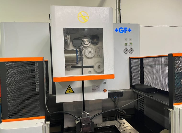 Electroerosionadora por hilo GF AGIECHARMILLES CUT E 350