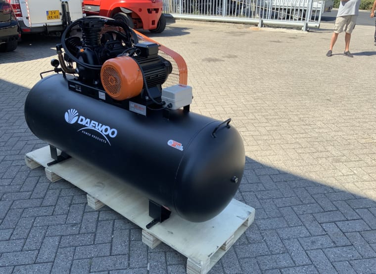 DAEWOO luchtcompressor Daewoo DAAX500L: втора ръка