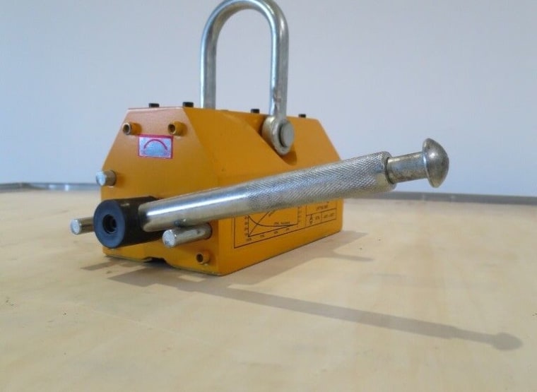 MAGNET 1000 Load lifting magnet: buy used