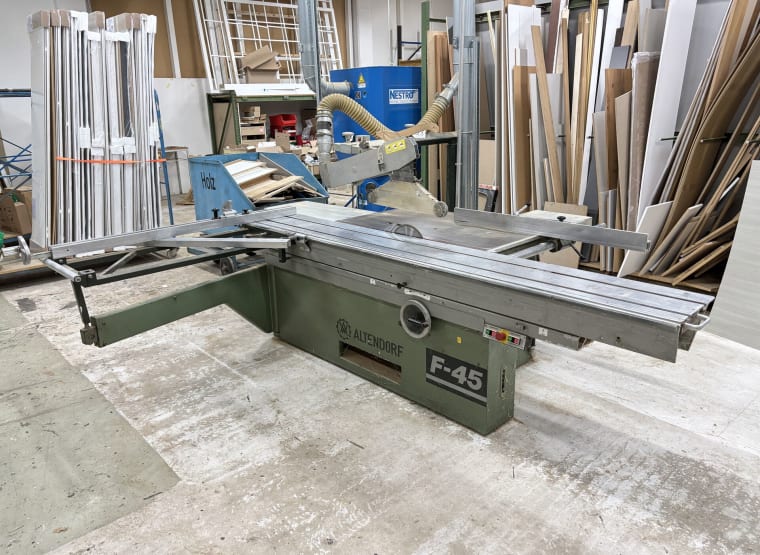 ALTENDORF F45 Sliding table saw with scoring unit em segunda mão