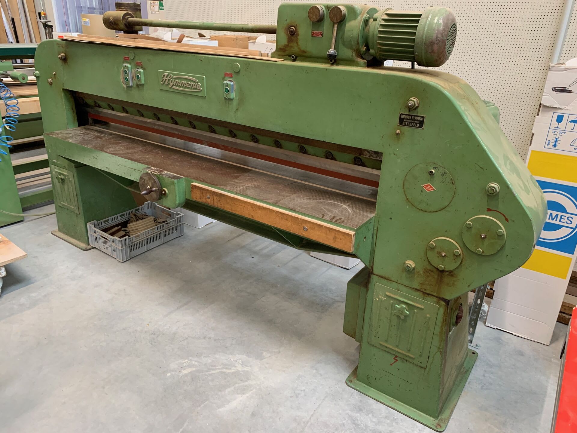 HYMMEN Veneer Cutting Machine: buy used