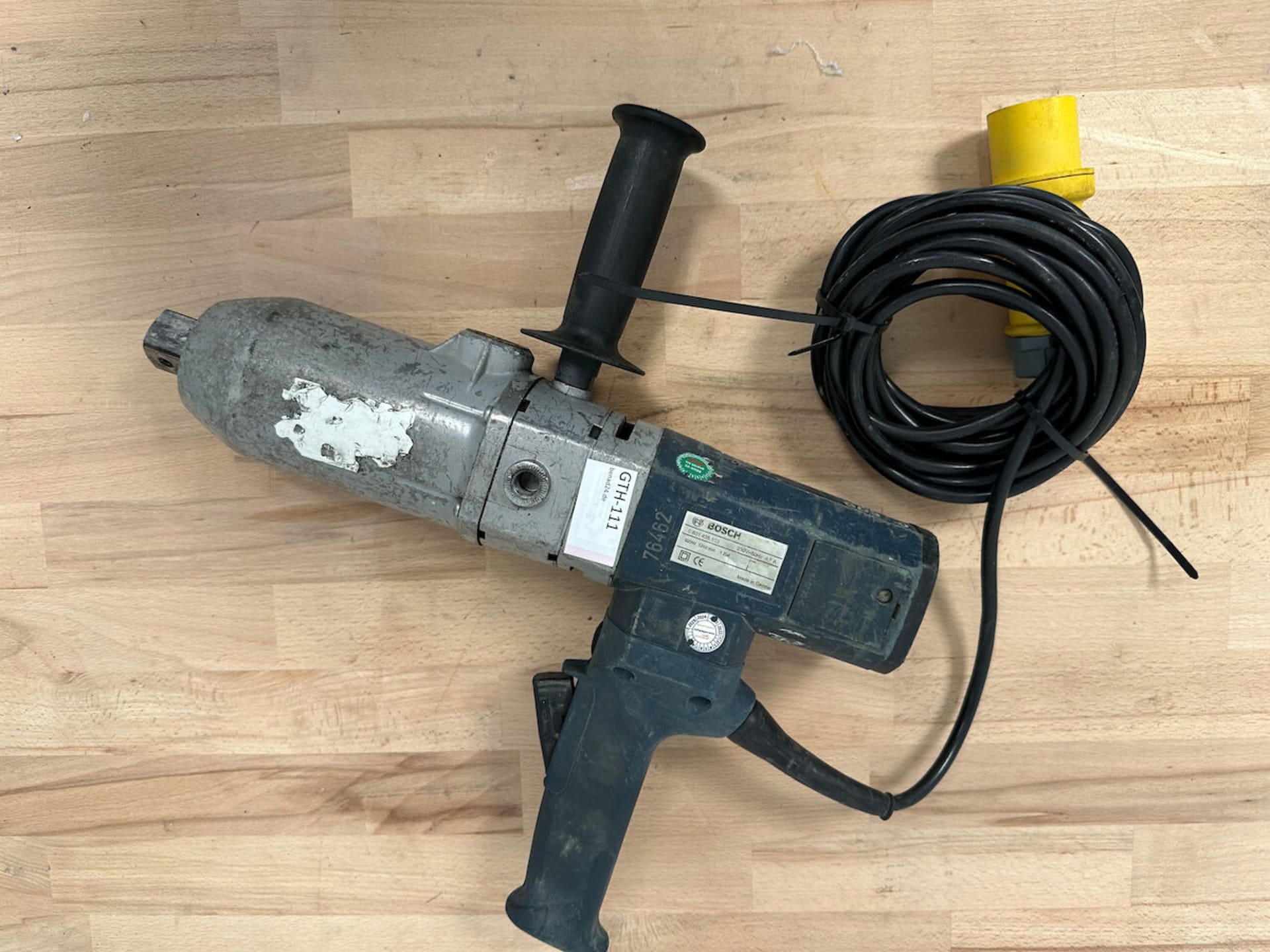 BOSCH GDS 30 High-performance rotary impact wrench 1 inch