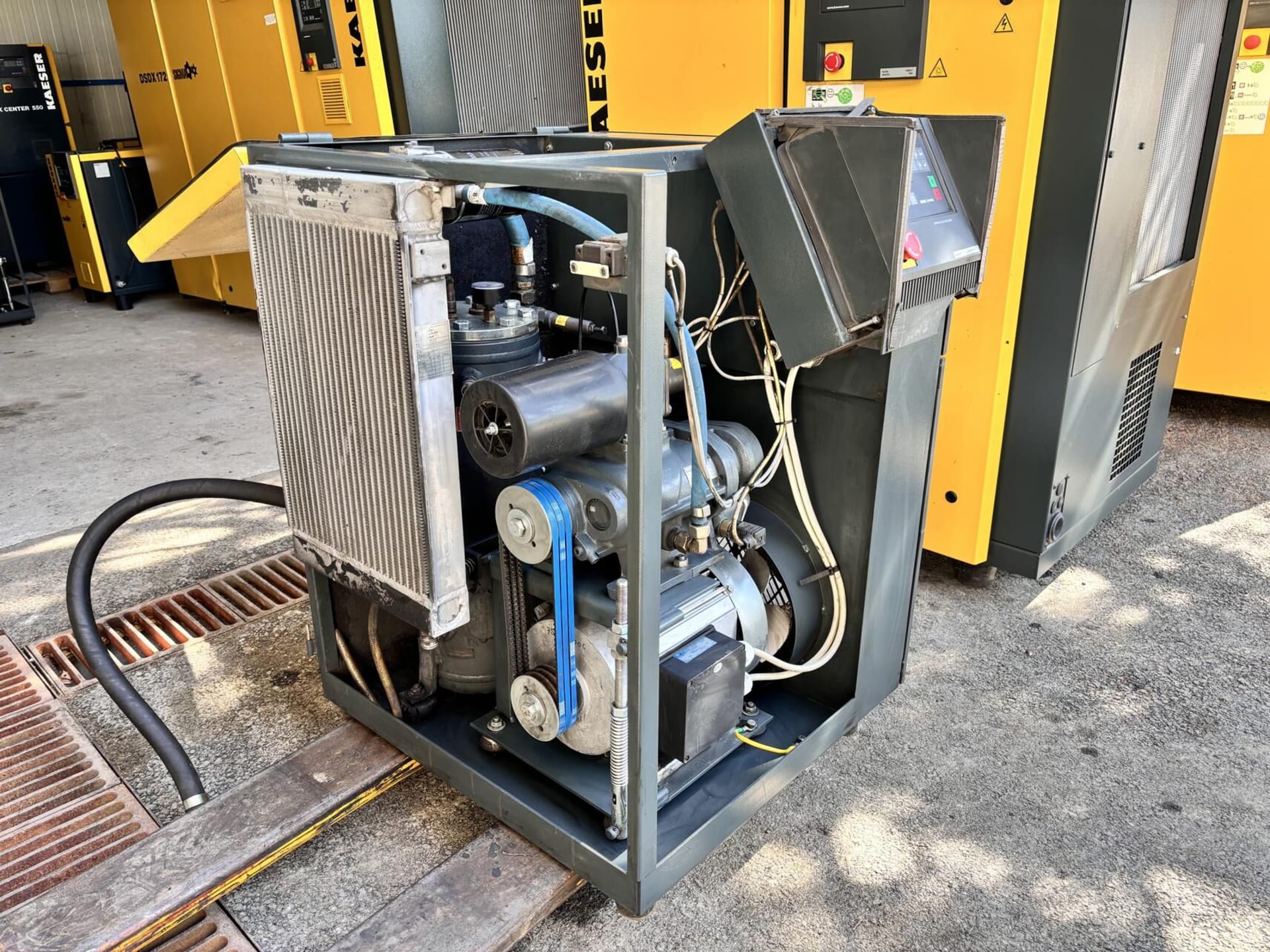 Compresor de tornillo KAESER SK 19: de ocasión