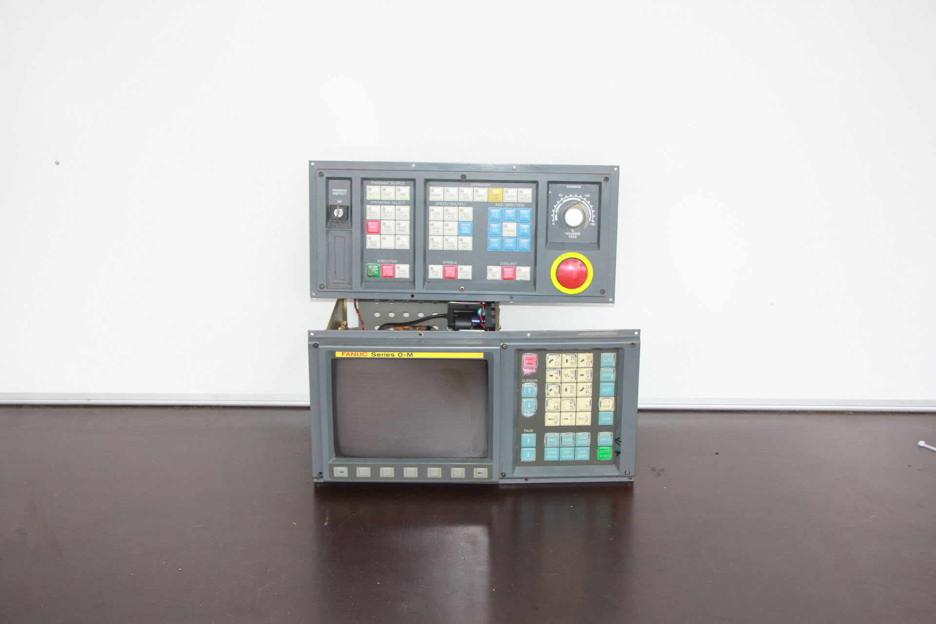 FANUC A02B-0084-C147 Control panel em segunda mão