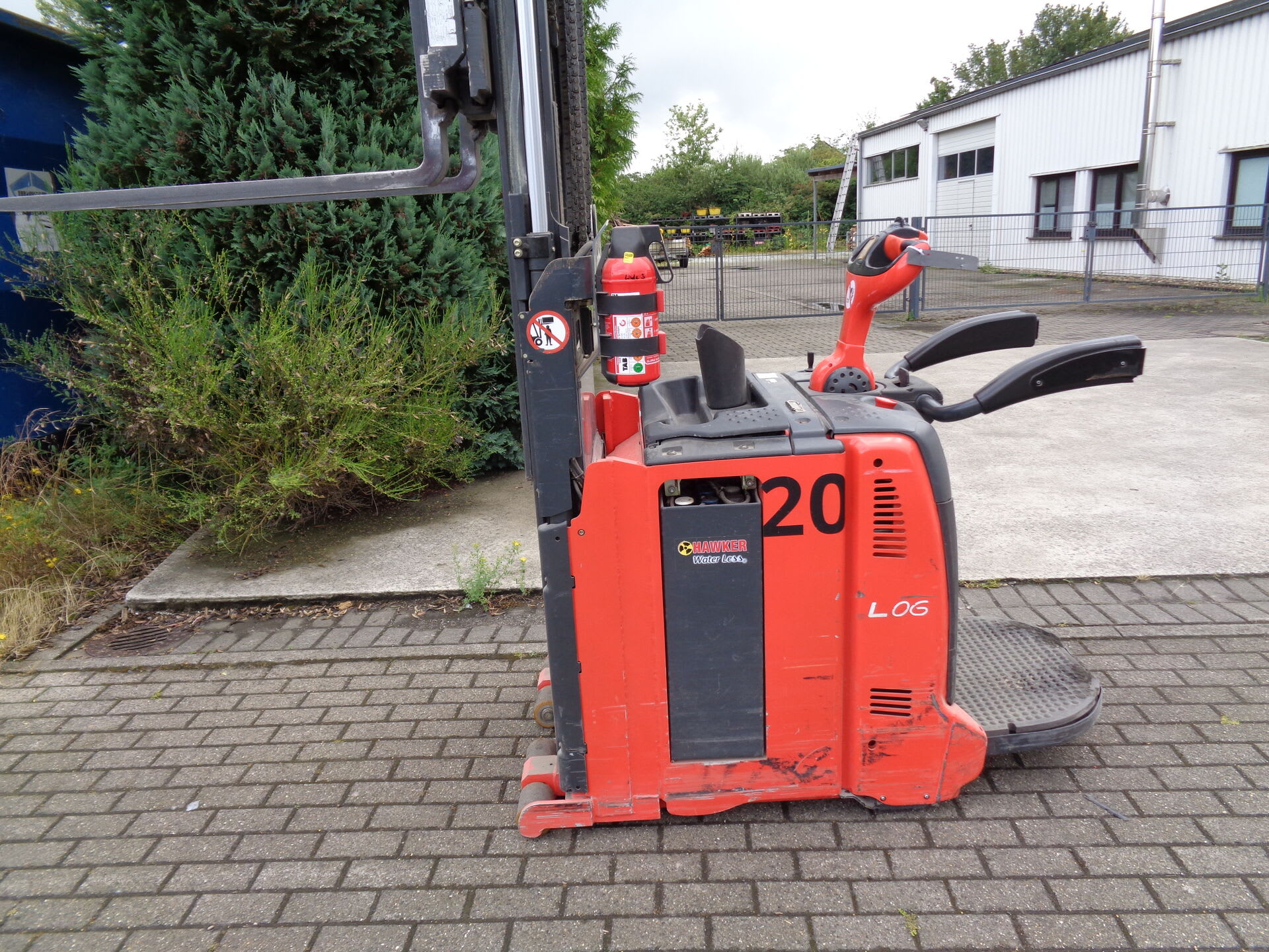 Chariot élévateur électrique LINDE L06 AC AP d'occasion