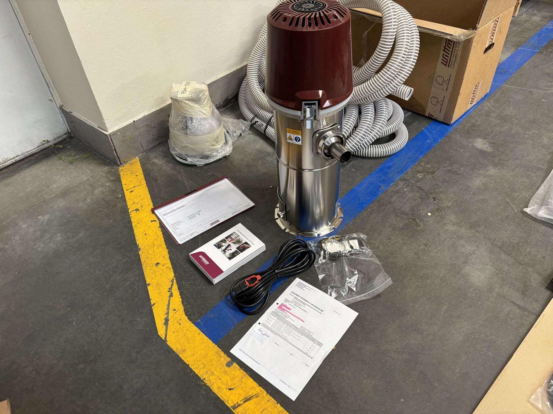 WITTMANN FEEDMAX S 3-NET Vacuum conveyor for injection molding machines