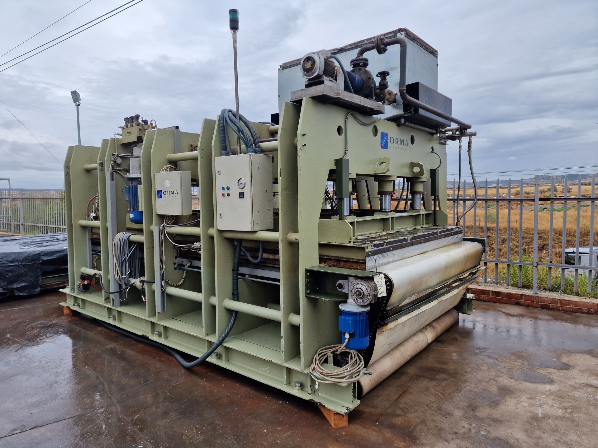 ORMA MACCHINE LCC 44 22 PAF protočna preša: kupite rabljeno