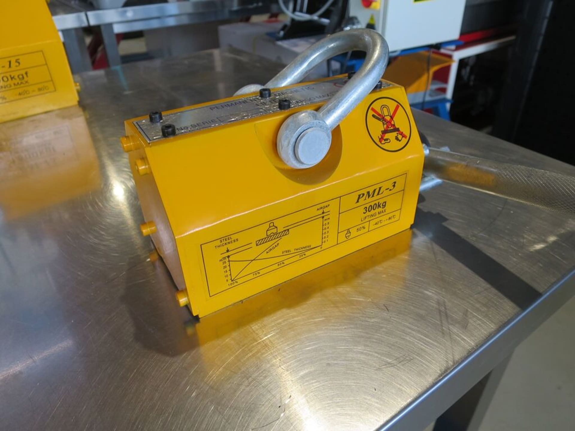 MAGNET 300 Load lifting magnet: buy used