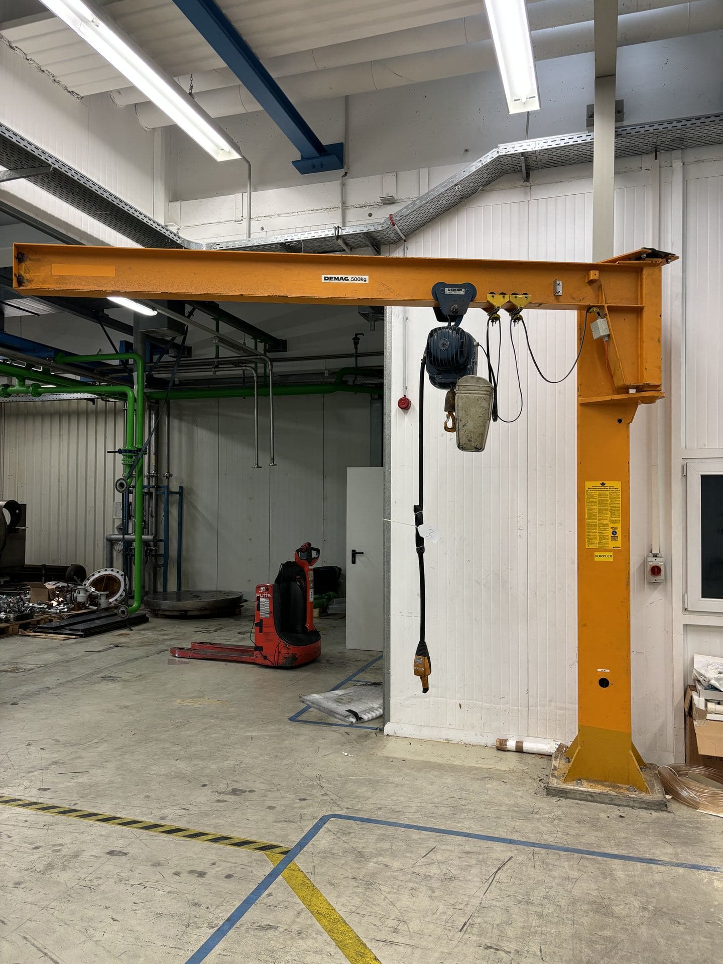 DEMAG Column-mounted slewing crane: kupite rabljeno