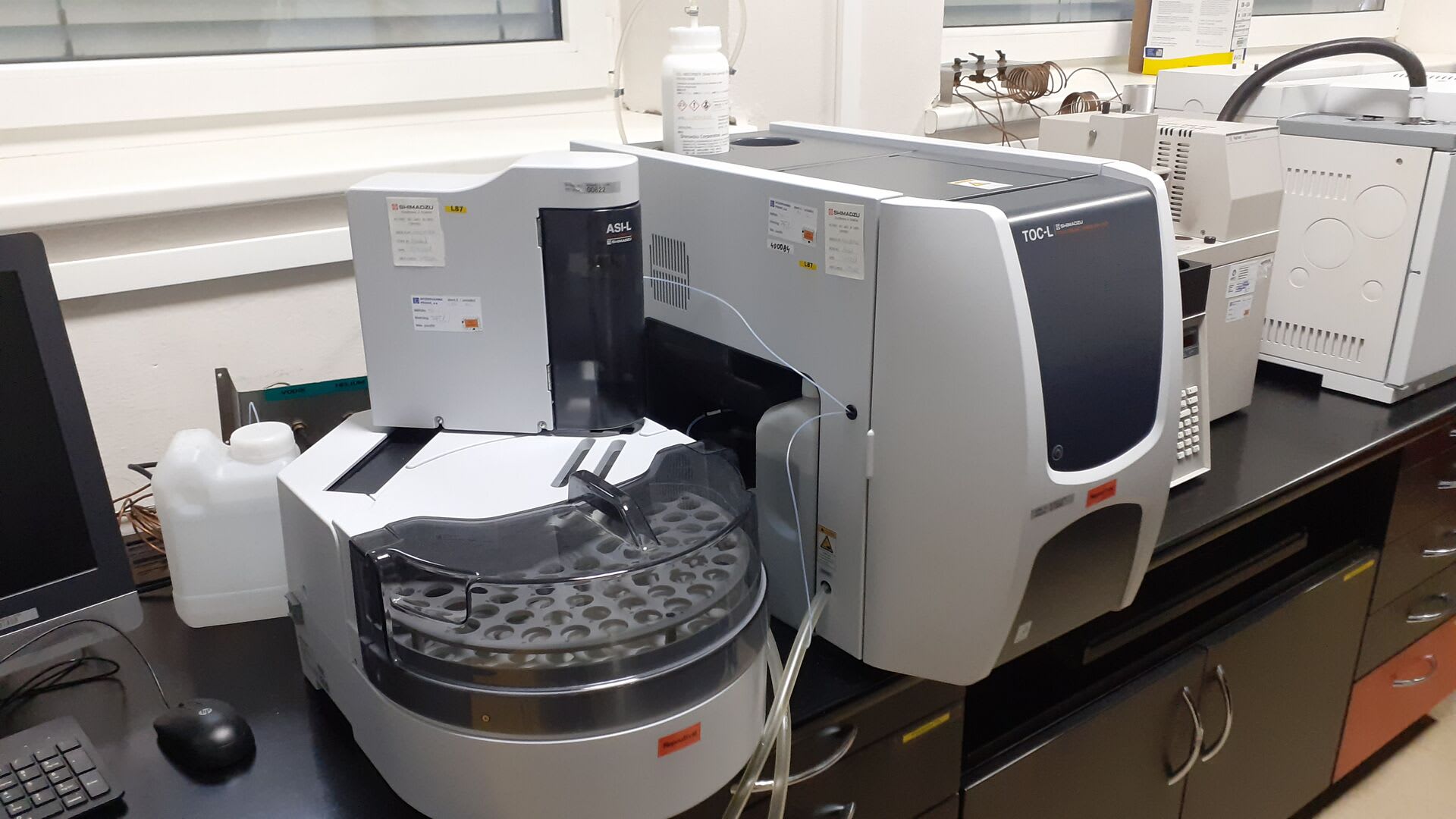 SHIMADZU TOC-l + ASI-l Total Organic Carbon Analyser + Autosampler