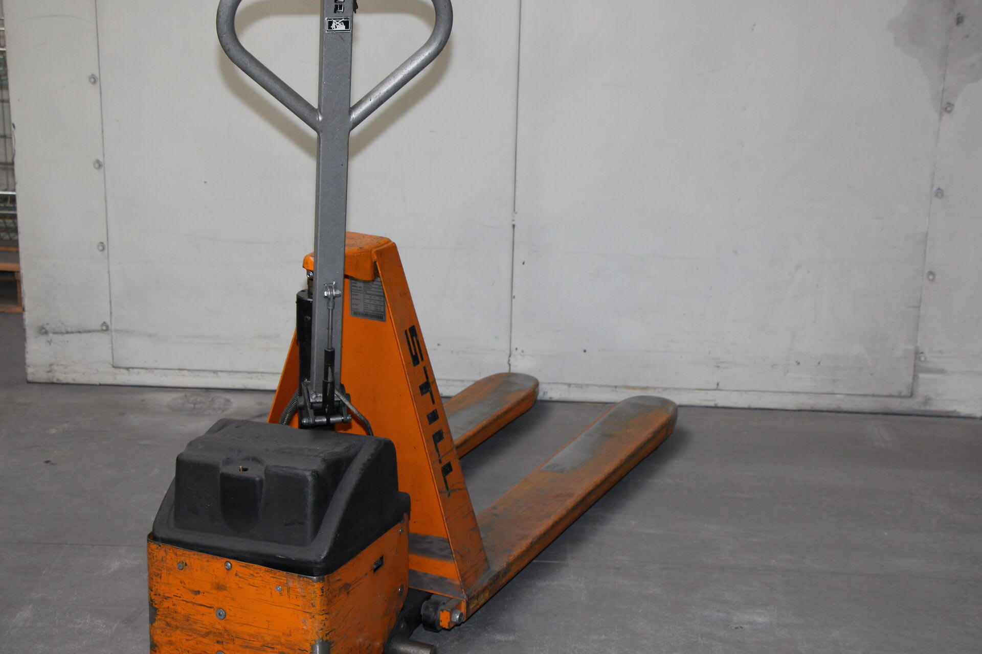 Transpalette électrique STILL HPT 10 XE d'occasion