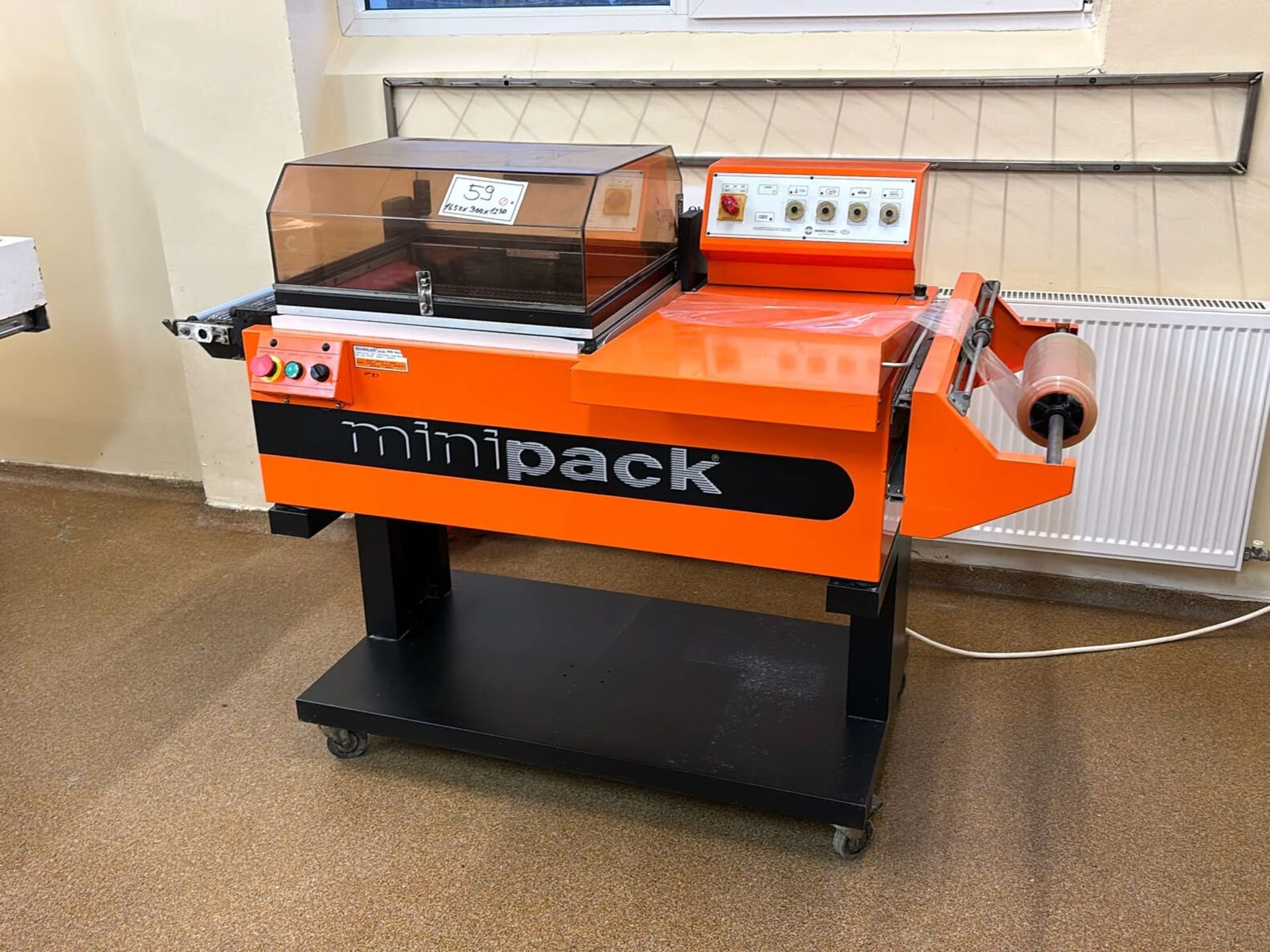 MINIPACK-TORRE FM76 Packaging Machine: buy used