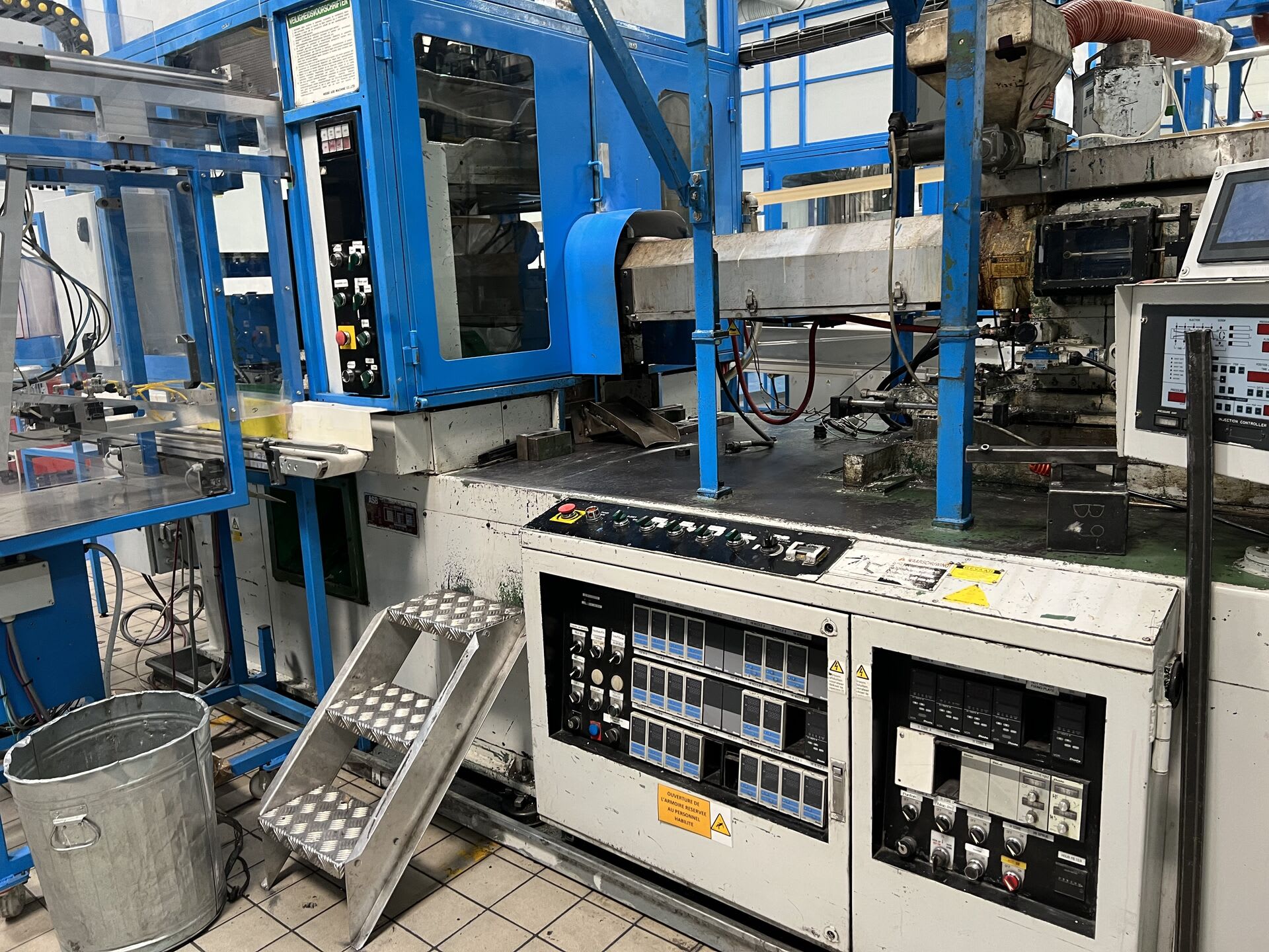 NISSEI ASB MACHINE 250EXHII STRETCH-BLOW MOLDING MACHINE: buy used