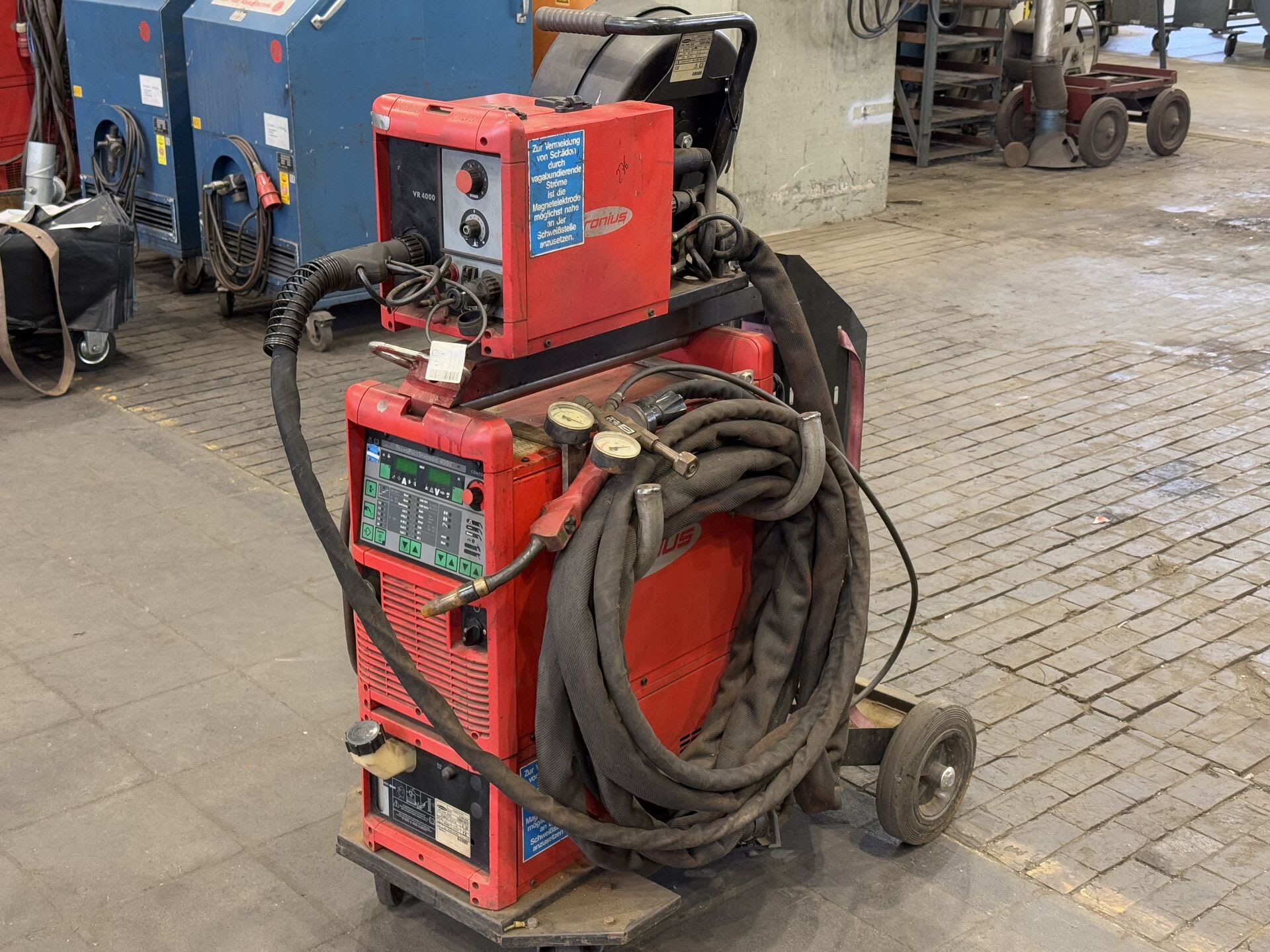 FRONIUS TRANSPULS SYNERGIC 4000 Welding machine: kup używaną