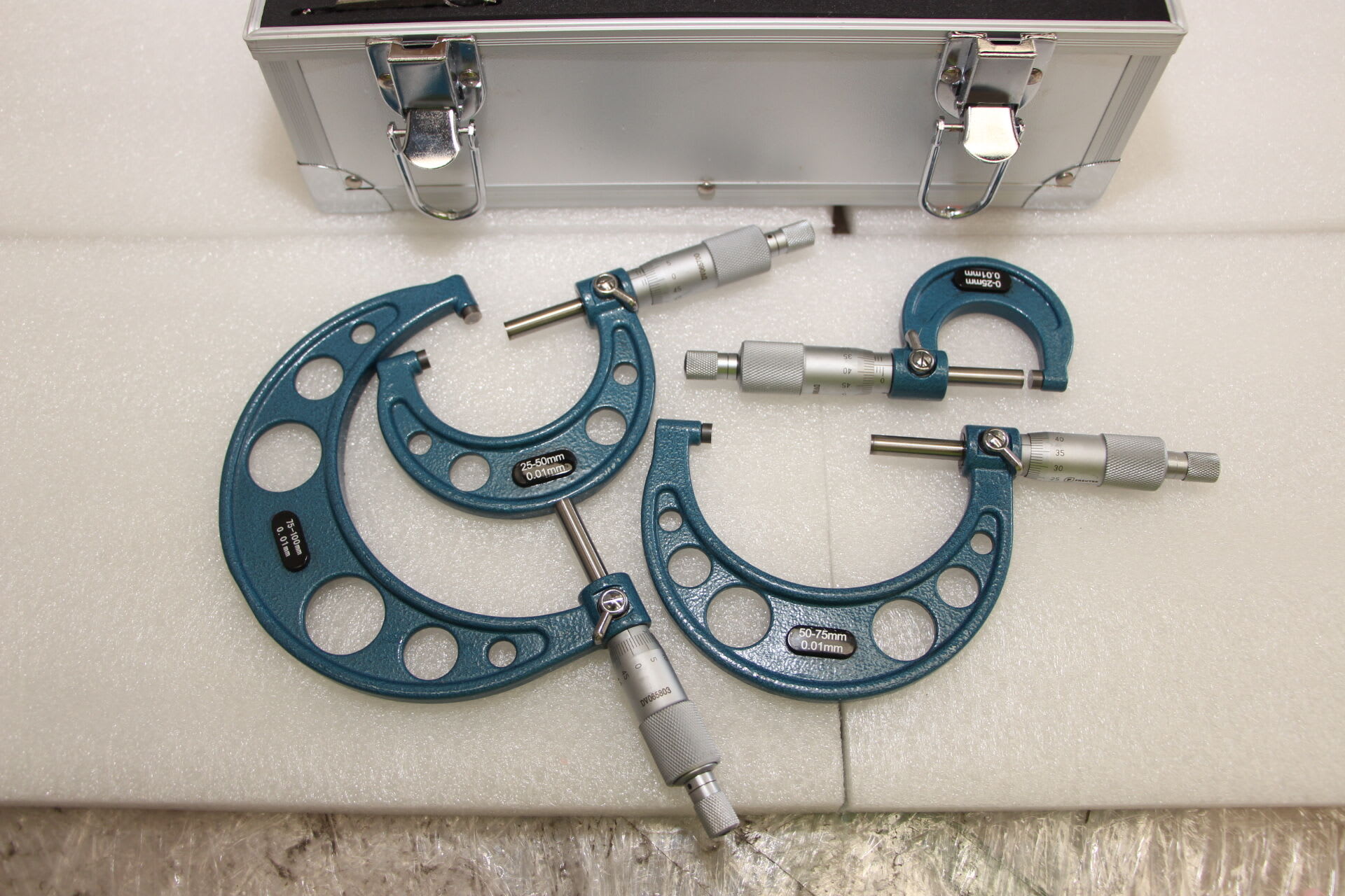 FREUTEK SDM0054 Posten 4x Centesimal Außenmikrometer 0-100 x 0,01 mm